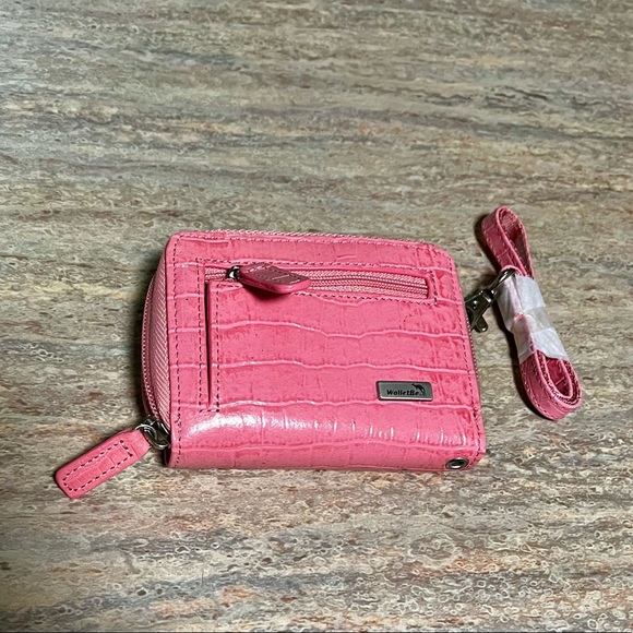 walletbe | Bags | New Walletbe Croco Embossed Italian Leather Compact ...